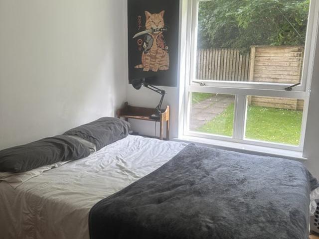 Room at Strathblane Gardens, Glasgow