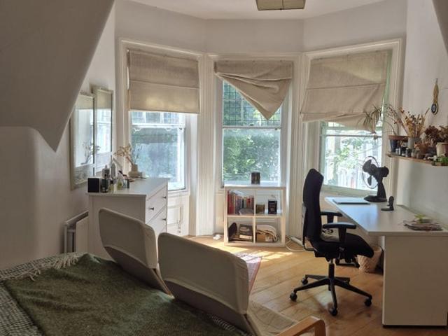 Room at Strathray Gardens, Greater London