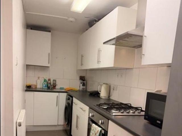Room at Strattondale Street, Greater London