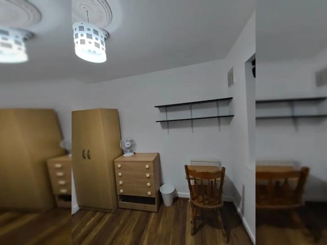 Room at Hackney Road, Greater London