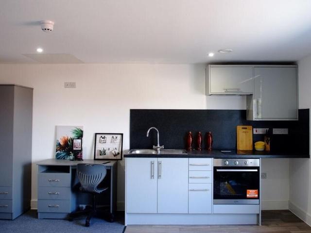 Room at Straits Parade, Bristol