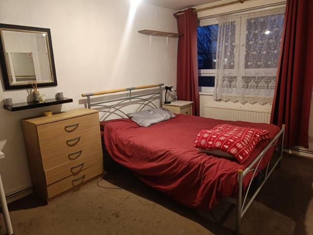 Room at Stranraer Way, Greater London