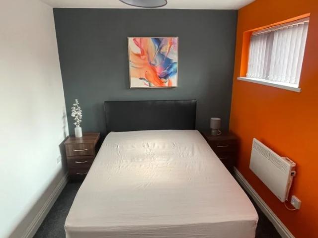 Room at Stuarts Road, Birmingham