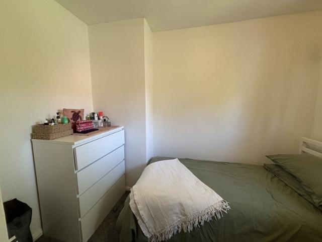 Room at Studholme Court, Greater London