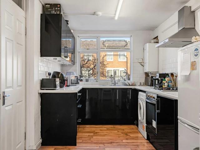 Room at Studley Close, Greater London