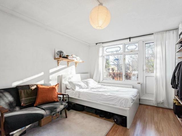 Room at Studley Close, Greater London