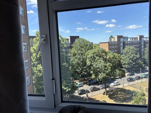 Room at Studley Road, Greater London