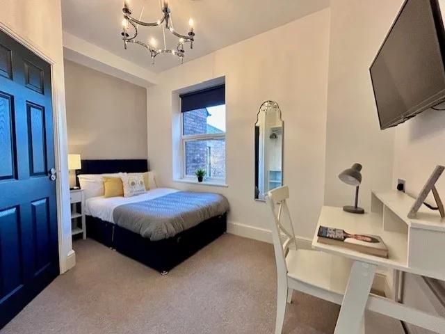 Room at Sudbury Close, Derby