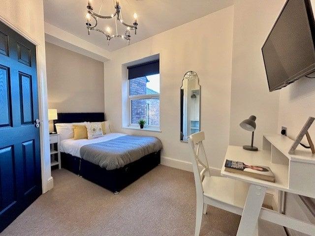 Room at Sudbury Close, Derby