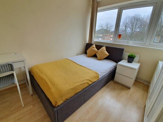 Room at Suffolk Square, Norwich