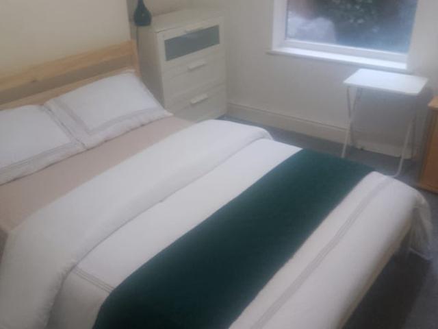 Room at Suffolk Street, Hull