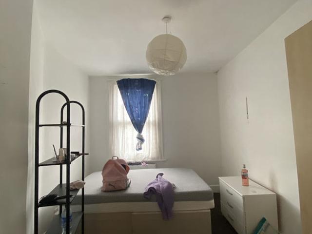 Room at Sulina Road, Greater London