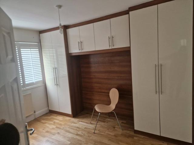 Room at Sunnydene Road, Greater London
