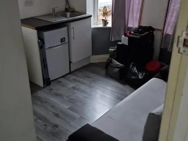 Room at Sunningdale Avenue, Greater London