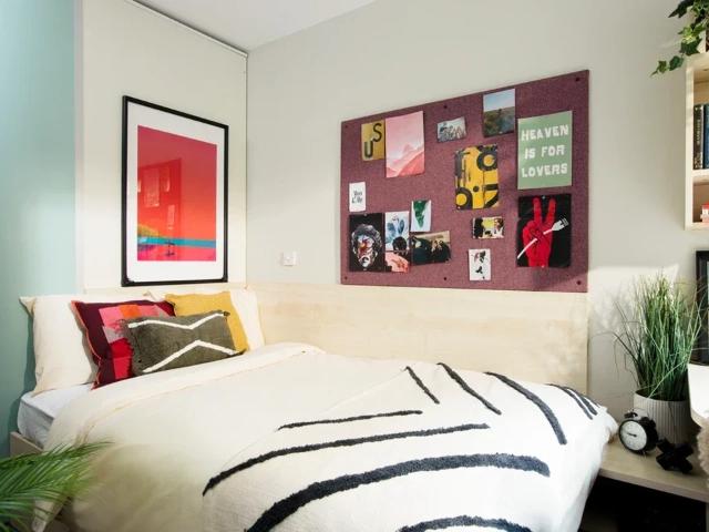 Room at Sunlight Square, Greater London