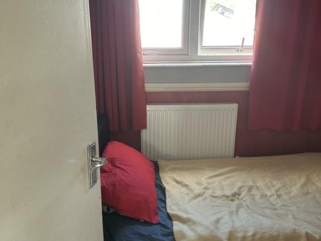 Room at Sunwell Close, Greater London