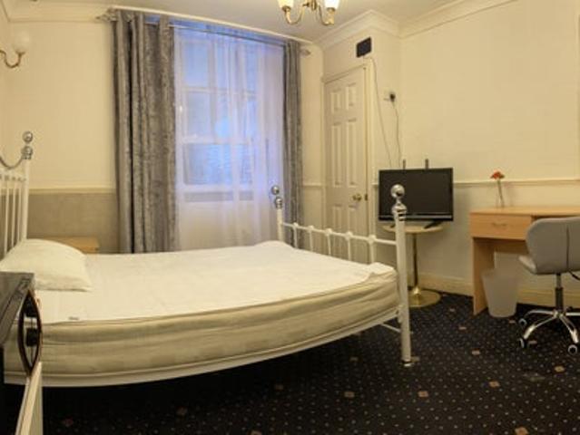 Room at Sussex Gardens, City of Westminster