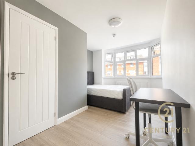 Room at Surbiton Road, Greater London