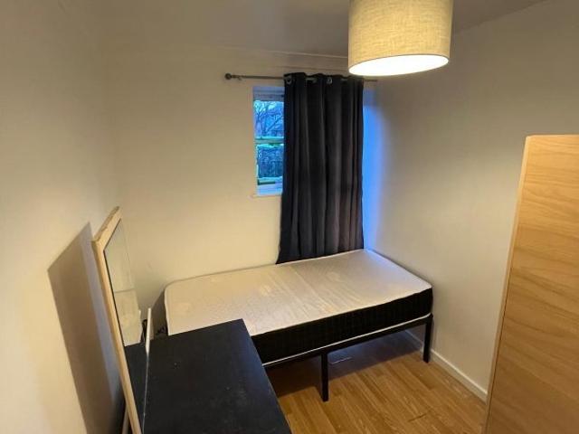 Room at Surrey Gardens, Greater London