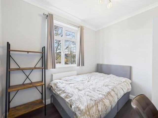 Room at Sutherland Road, Greater London