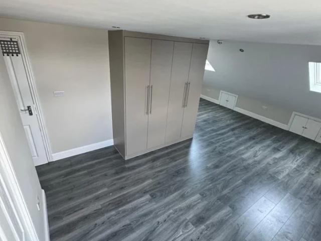 Room at Sutton Road, Greater London