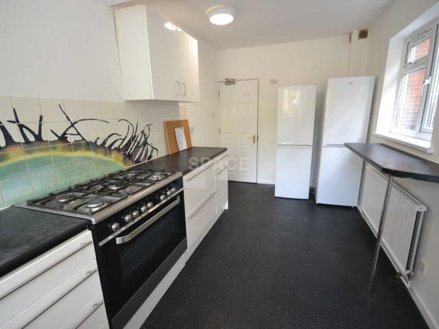 Room at Swainstone Road, Reading