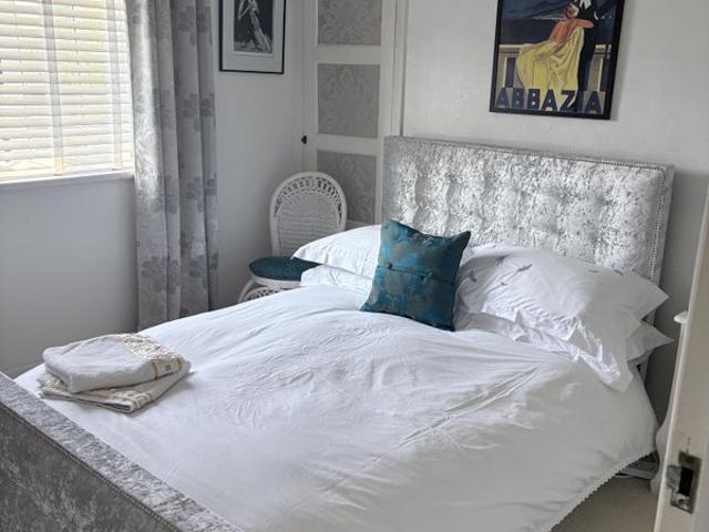 Room at Swallowdale, Iver Heath