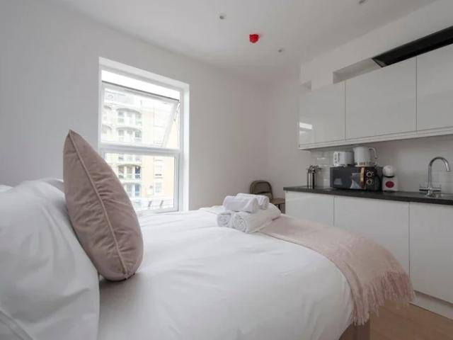 Room at Swinton Street, Greater London