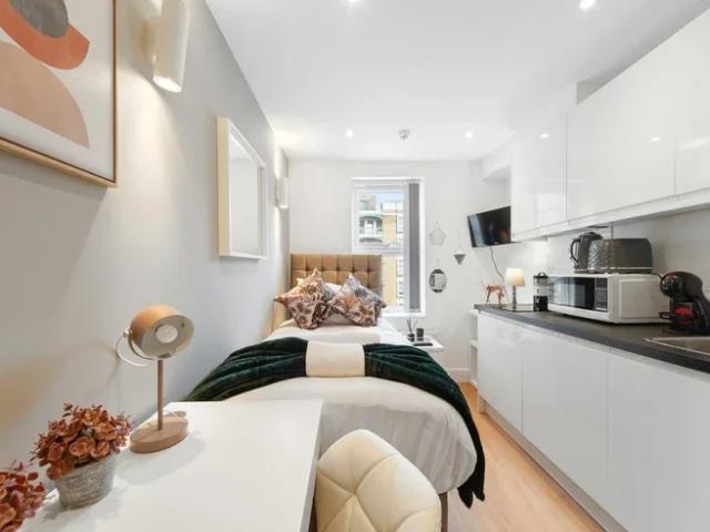 Room at Swinton Street, Greater London