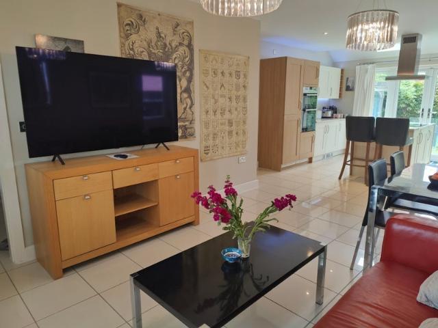 Room at Swift Gardens, Stratford on Avon