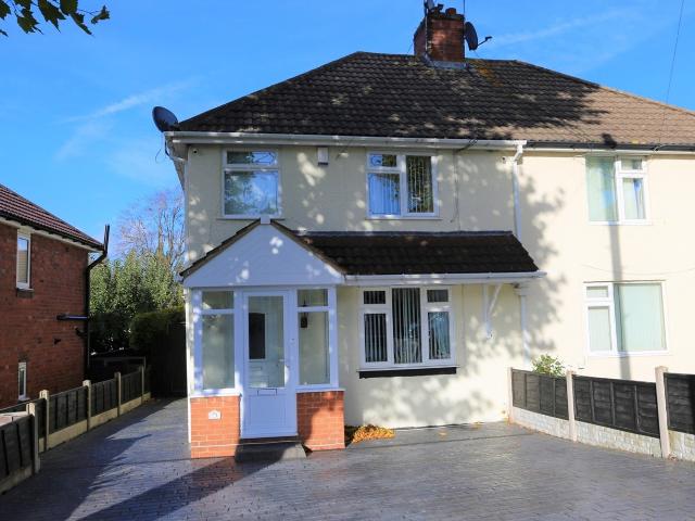 Room at Sydney Road, Sandwell