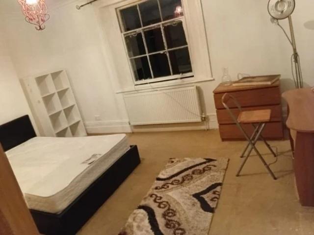 Room at Sydenham Park, Greater London