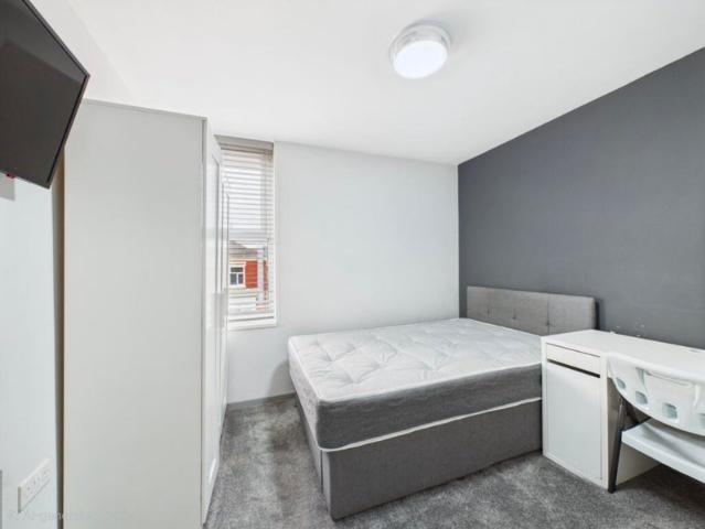 Room at Symonds Road, Preston