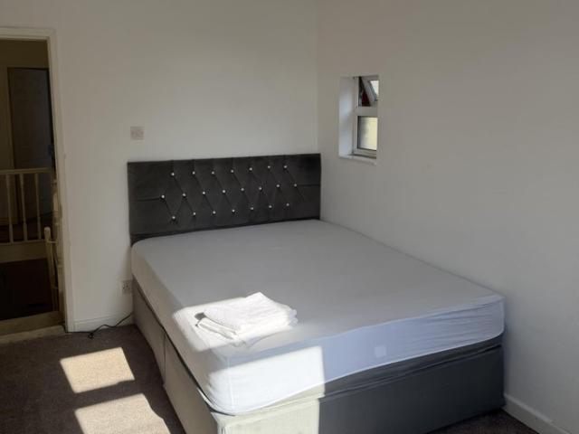 Room at Symons Street, Salford