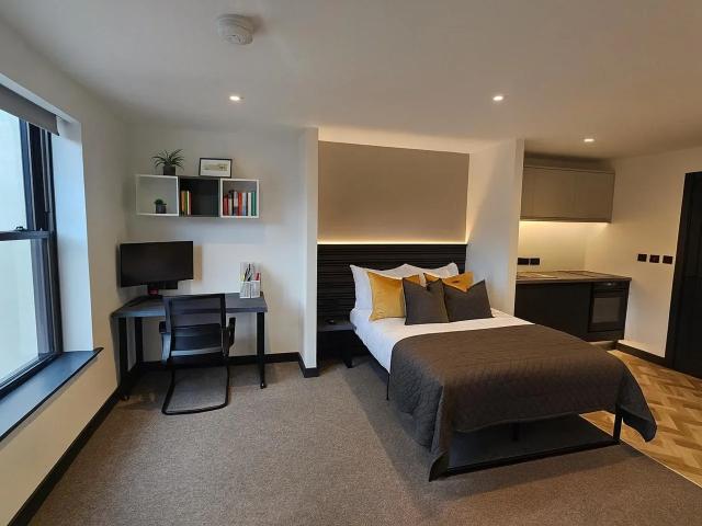 Room at Saint Mary's Gate, Derby