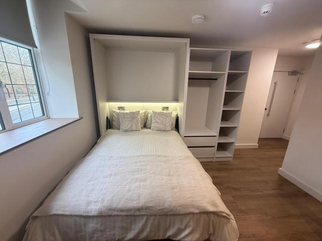 Room at Saint Mary's Gate, Derby