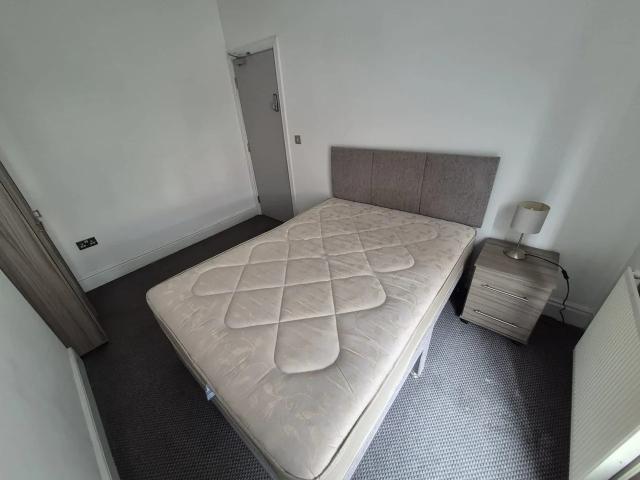 Room at Saint Matthew Street, Hull