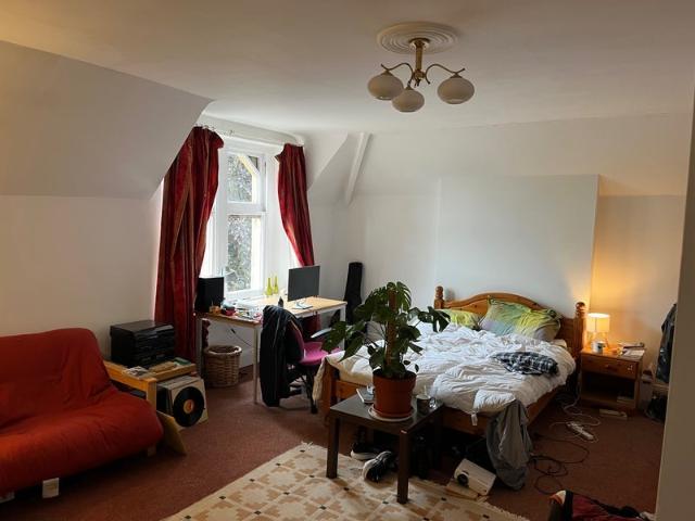 Room at Saint Johns Road, Bristol