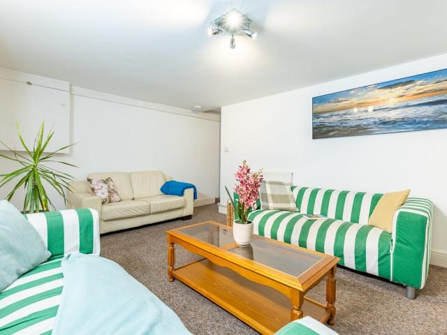 Room at Saint Pauls Street North, Cheltenham