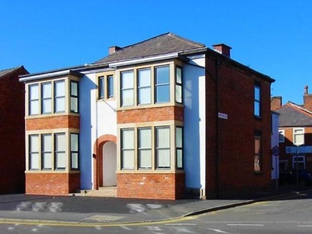 Room at Saint Thomas's Road, Chorley