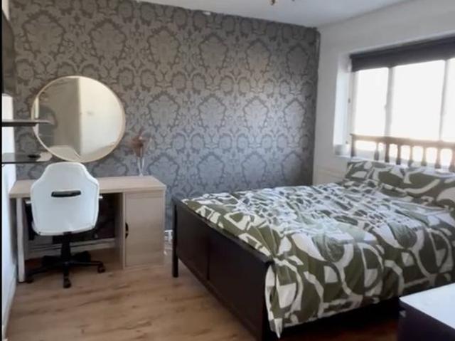 Room at Salmon Lane, Greater London