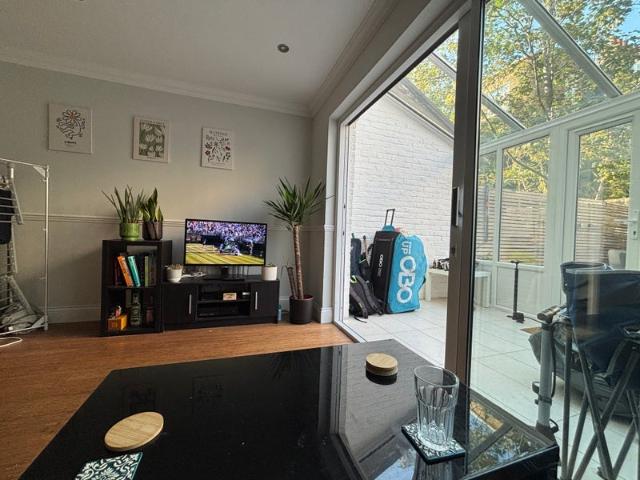 Room at Salisbury Place, Greater London