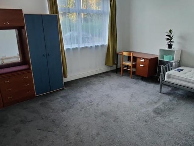 Room at Salisbury Road, Preston
