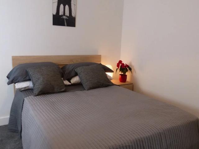Room at Samuel Street, Crewe