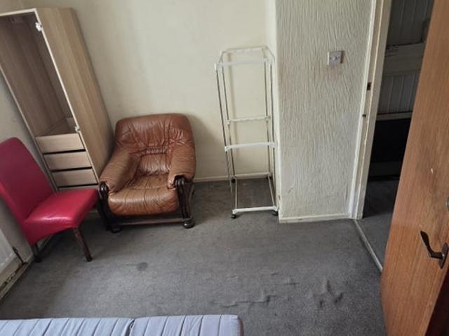 Room at Samuel Street, Preston