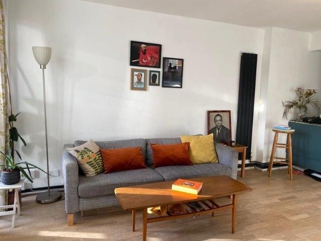 Room at Sanctuary Street, Greater London