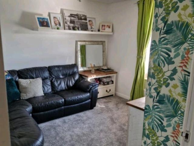 Room at Sandwath Drive, Church Fenton