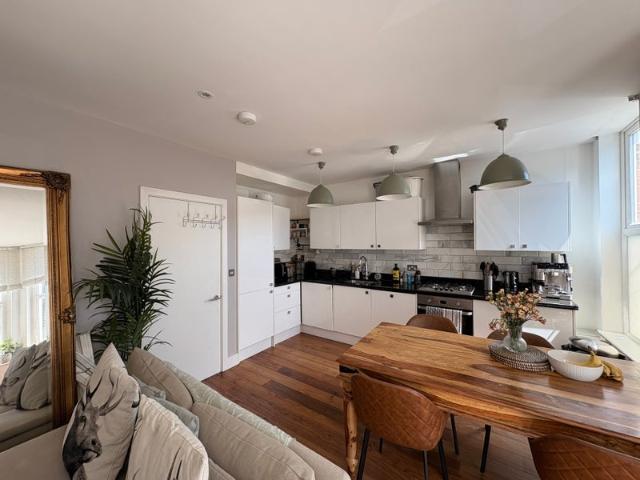 Room at Sandmere Road, Greater London