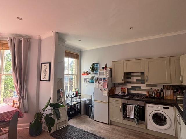 Room at Sandmere Road, Greater London