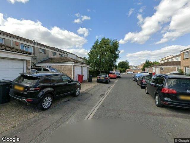 Room at Sandown Road, Slough